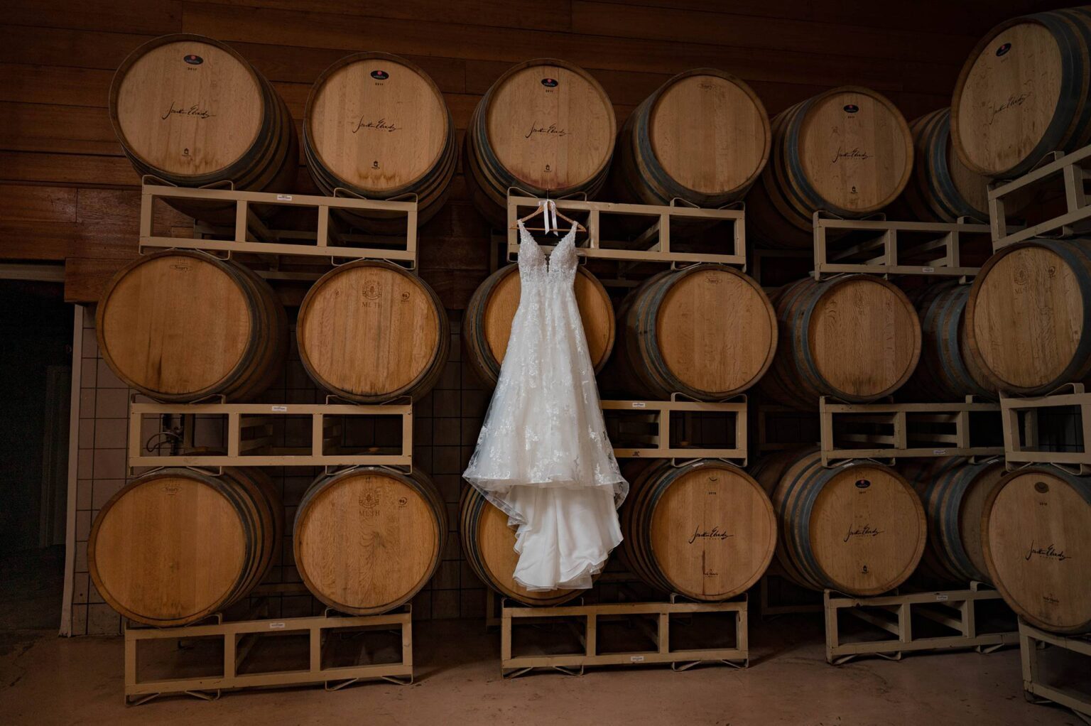 M+P | Jonathan Edwards Winery Wedding Sneak Peek | North Stonington, CT ...